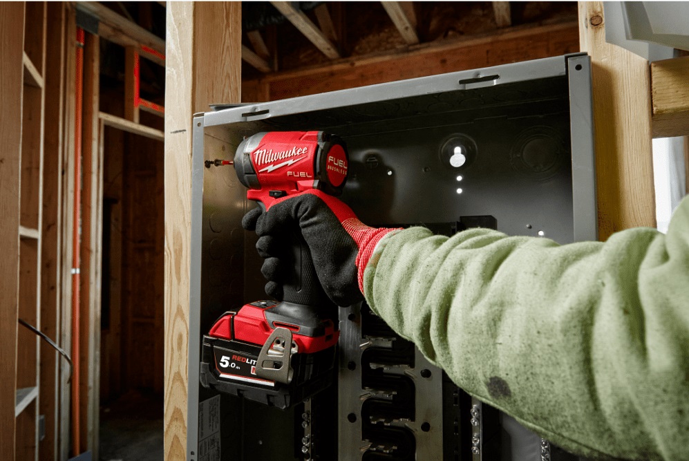 Ứng Dụng Hiệu Quả Cao: Máy Vặn Vít Milwaukee M18 FID3 Trong Xây Dựng và ...